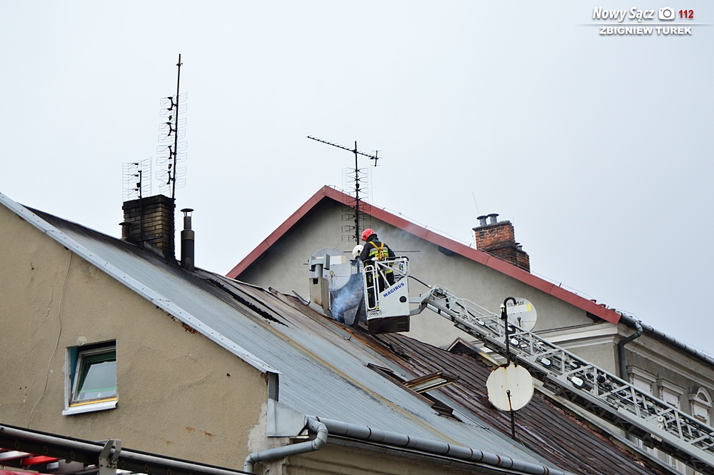 Nowy Sącz, Kochanowskiego -pożar budynku mieszkalnego | Starosadeckie.info Nowy Sącz, Kochanowskiego -pożar budynku mieszkalnego | Starosadeckie.info
